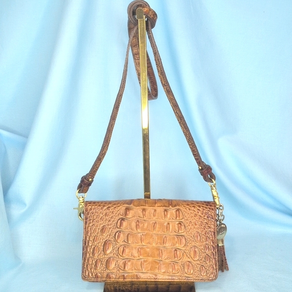 Brahmin | Bags | Euc Brahmin Amelia Crossbody In Toasted Almond | Poshmark